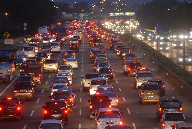 Akibat Arus Tol Ditutup