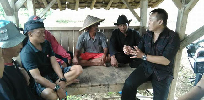 Dialog Dengan Petani