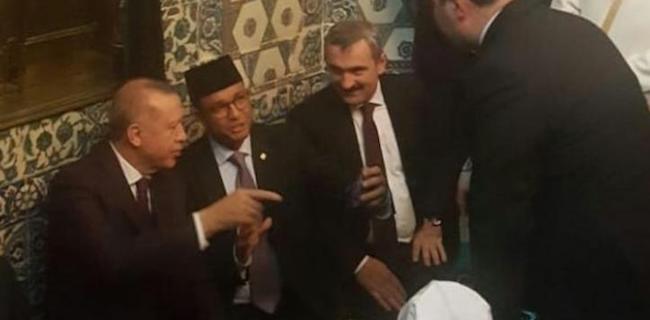 Kuduk Anies Merinding Saat Cium Janggut Rasulullah