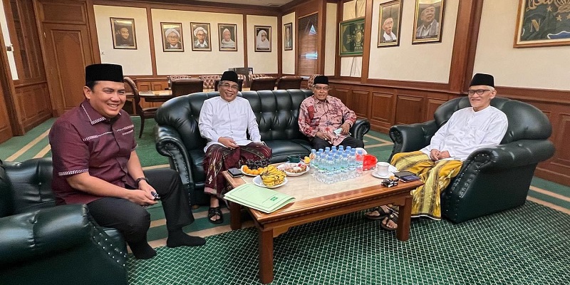 Gus Yahya dan Said Aqil Duduk Satu Meja
