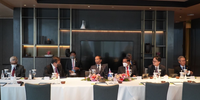 Didampingi Airlangga, Presiden Jokowi Gelar Pertemuan Bilateral dengan PM Selandia Baru