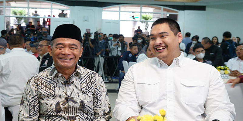 Presiden Tugasi Menko Muhadjir Dampingi Menpora Dito