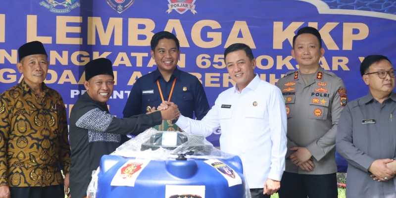 Peserta KKP Sespimmen Polri Dikreg ke-65 Bakti Sosial di Ponpes Tangsel